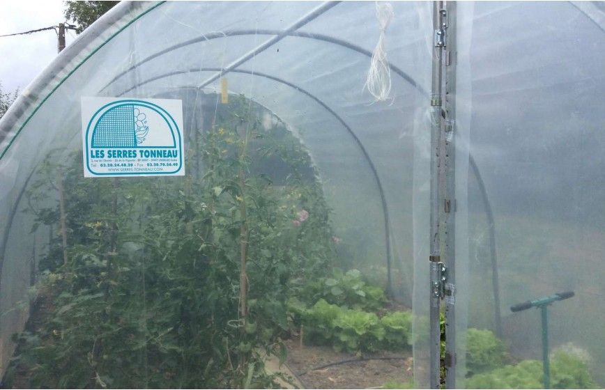 Serre tunnel avec bâche enterrée 3m x 10,5m | Serres Tonneau